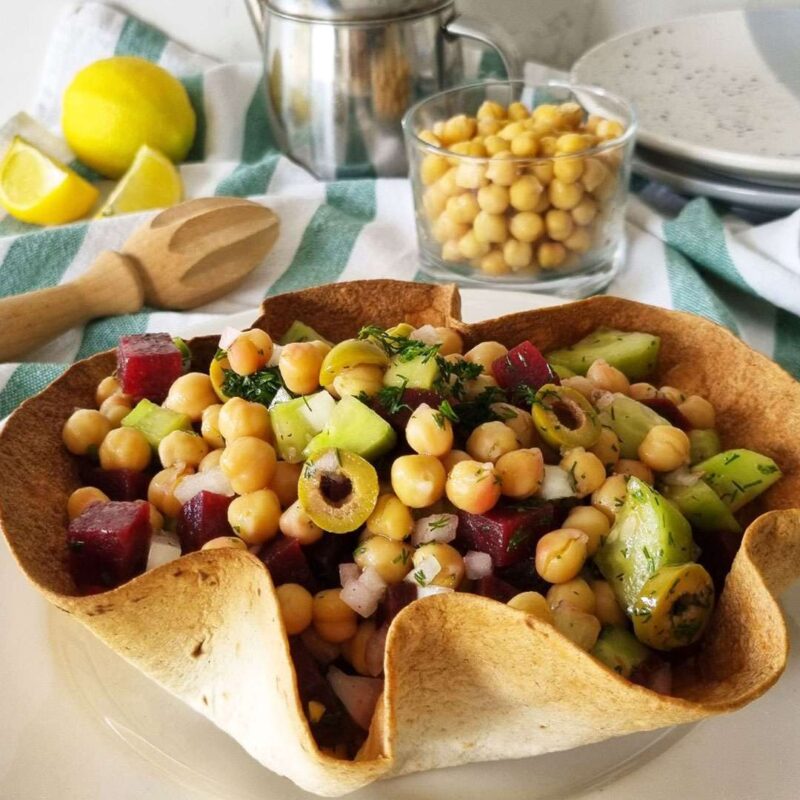 Σαλάτα με ρεβίθια σε τορτίγια - paxxi